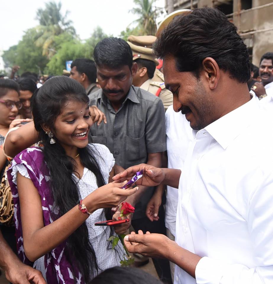 YS Jagan's yatra becomes a celebration of hope | YSR Congress Party